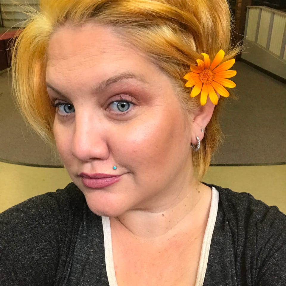 Book Services in Simi Valley, CA with Danielle W (DANIELLE38336)