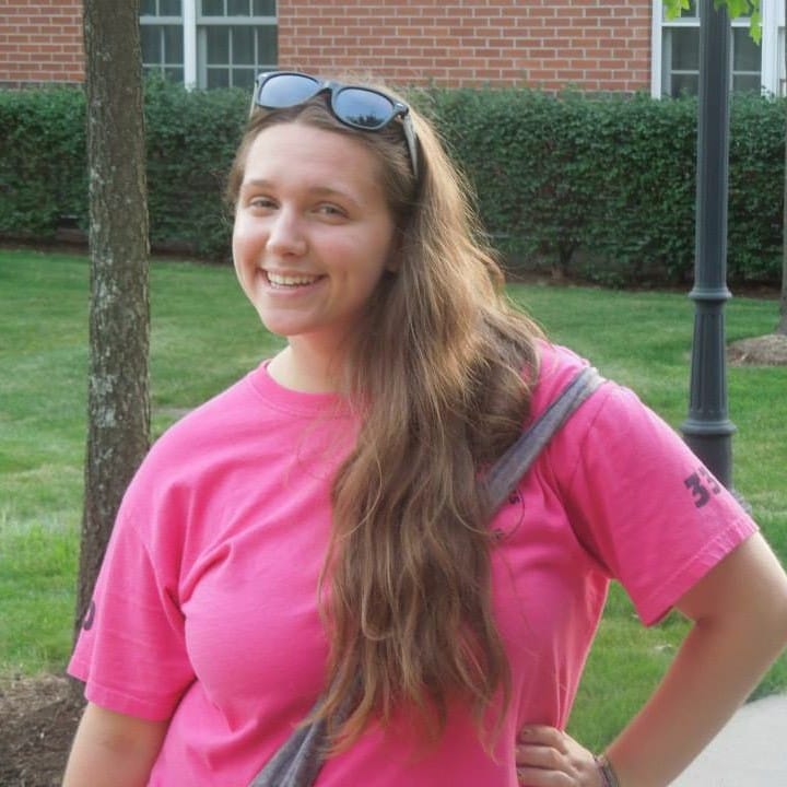 Book Services in Forest Hills, NY with Mackenzie T (MACKENZIE13621)