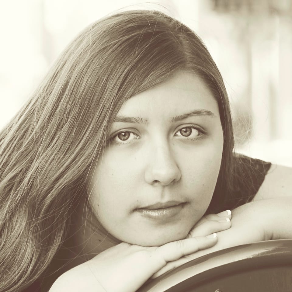 Book Services in Lexington, KY with Baylee (BAYLEE09906)