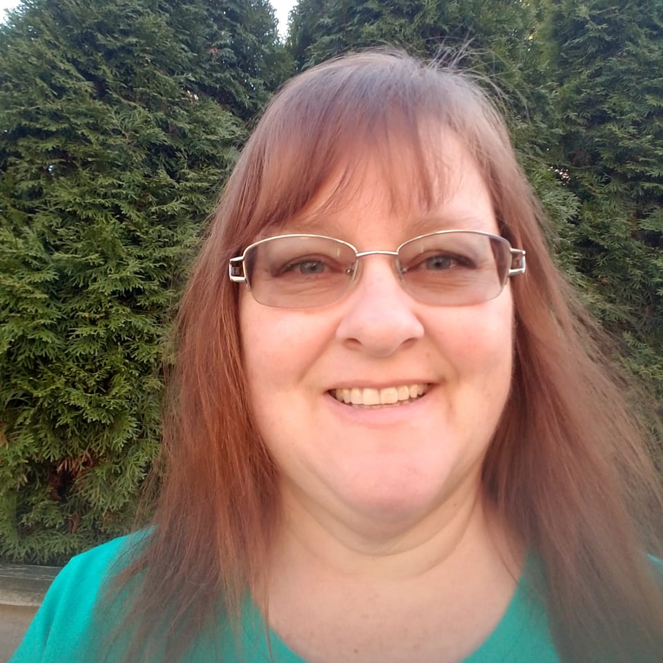 Book Services in Vancouver, WA with Susan M (SUSAN28248)