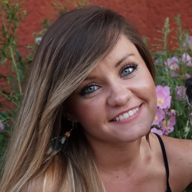 Book Services in Kissimmee, FL with Alyssa H (ALYSSA59385)