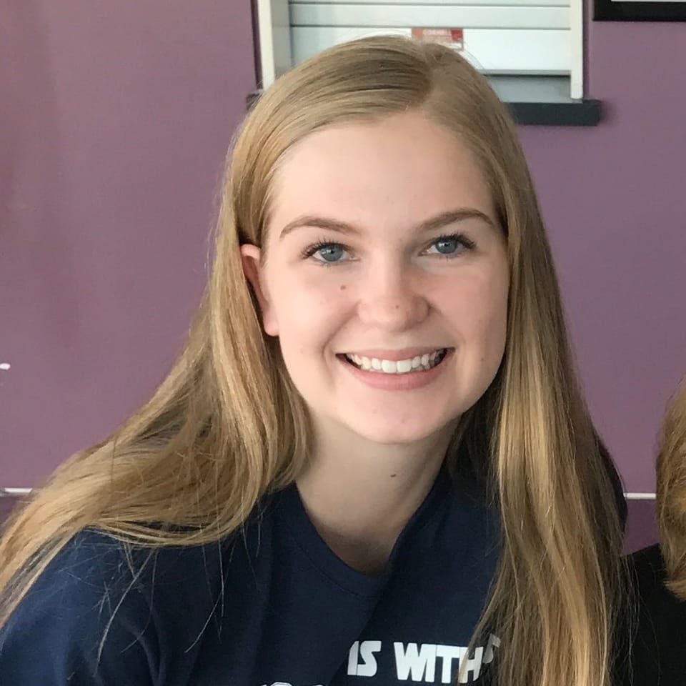 Book Services in Oakland, CA with Hadley K (HADLEY50720)