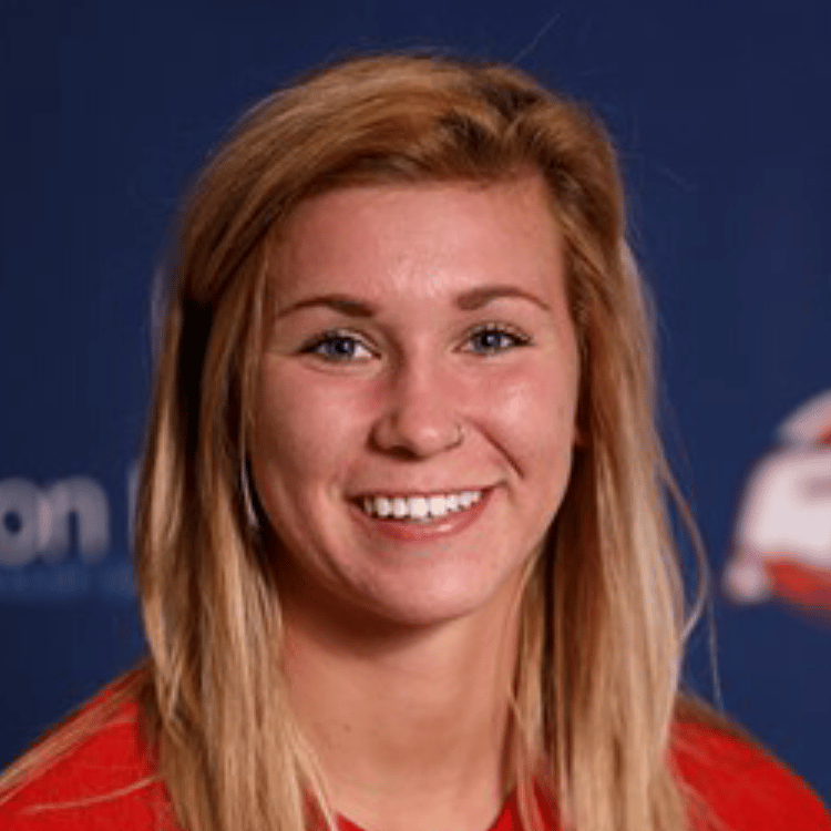 Book Services in Winona, MN with Sarah E (SARAH80987)