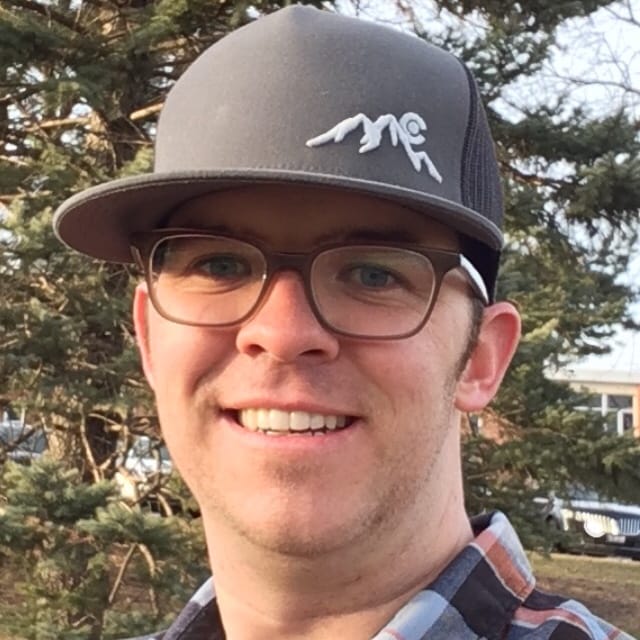 Book Services in Gilbert, AZ with Tyler G (TYLER13121)