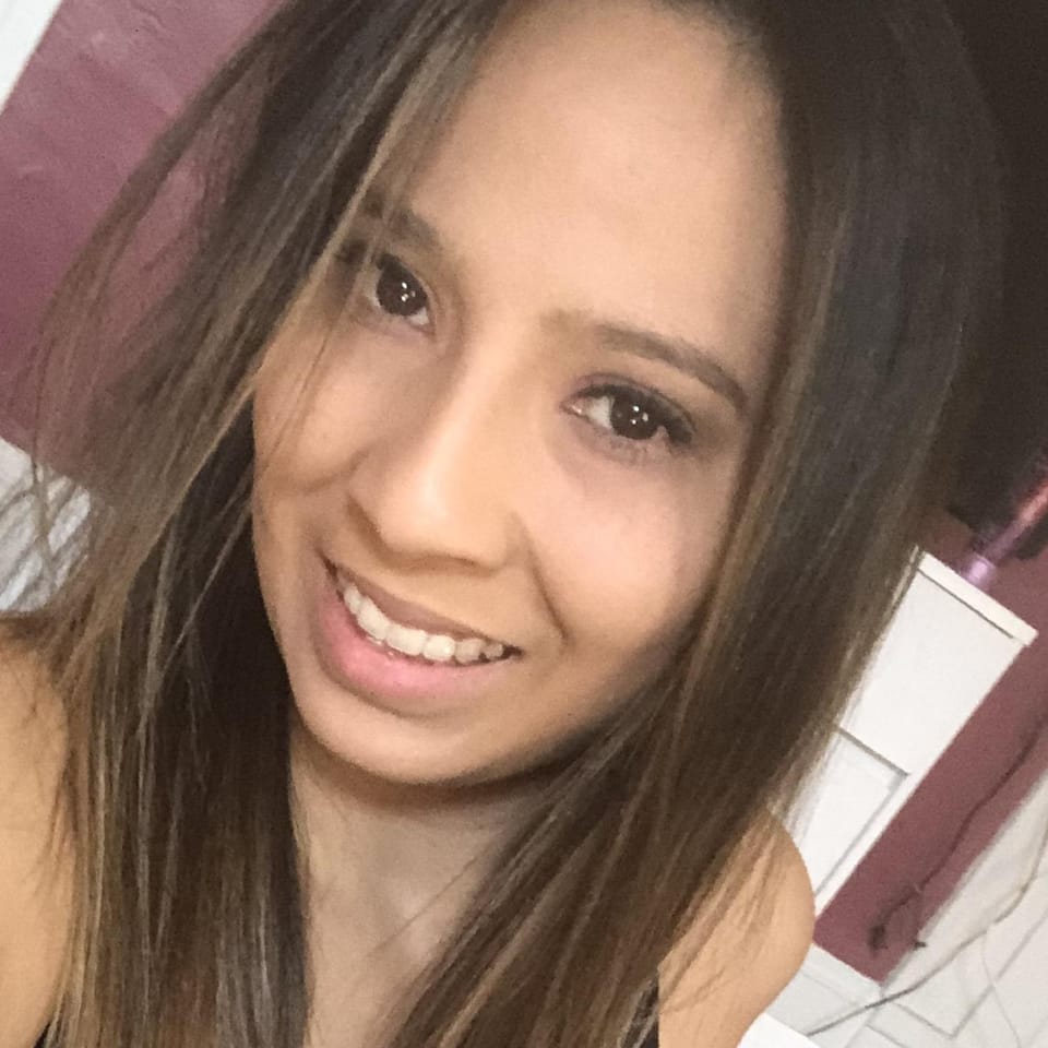 Book Services in El Paso, TX with Liz L (LIZ62463)