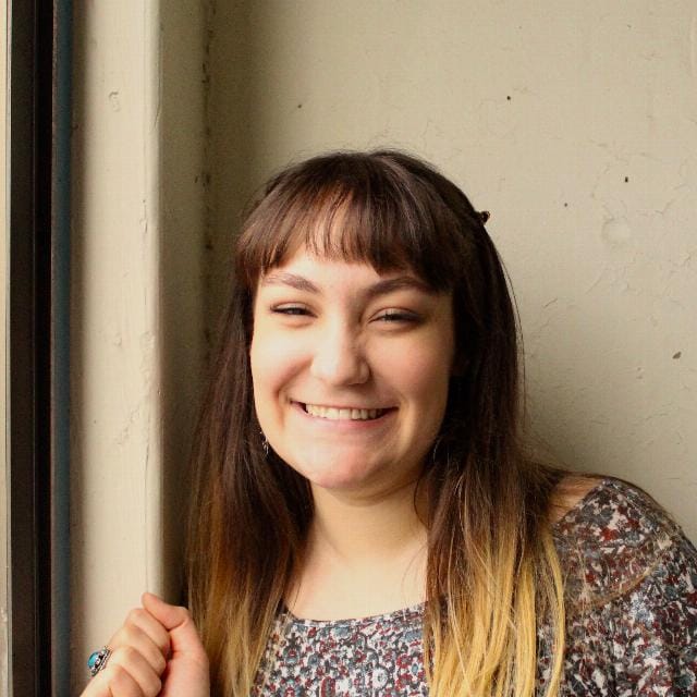 Book Services in Eugene, OR with Emma R (EMMA22789)