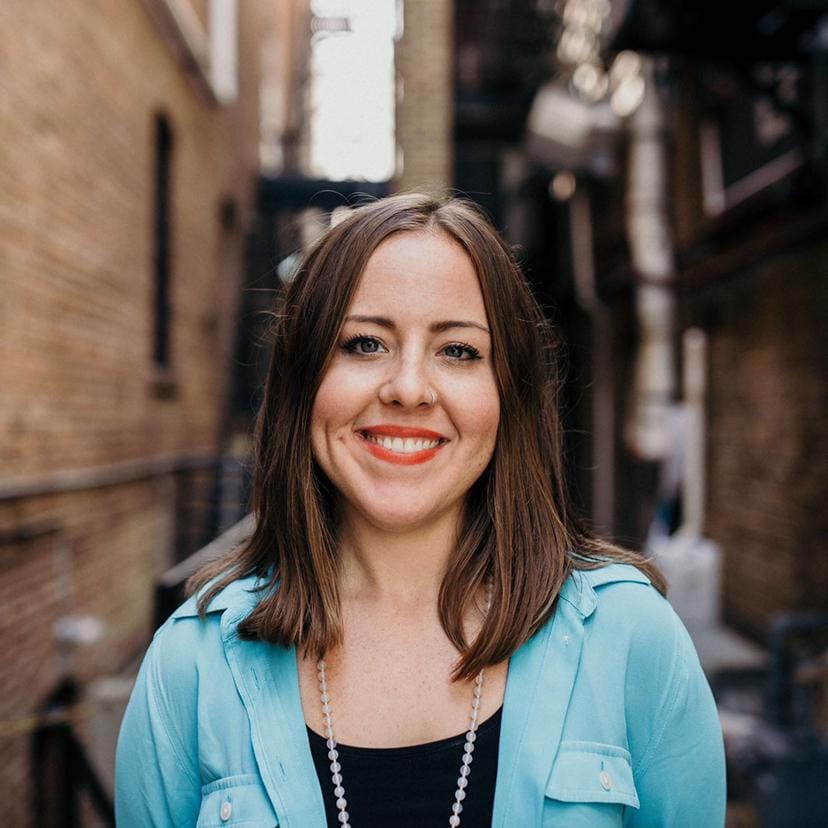 Book Services in Elgin, IL with Jaci W (JACI20982)