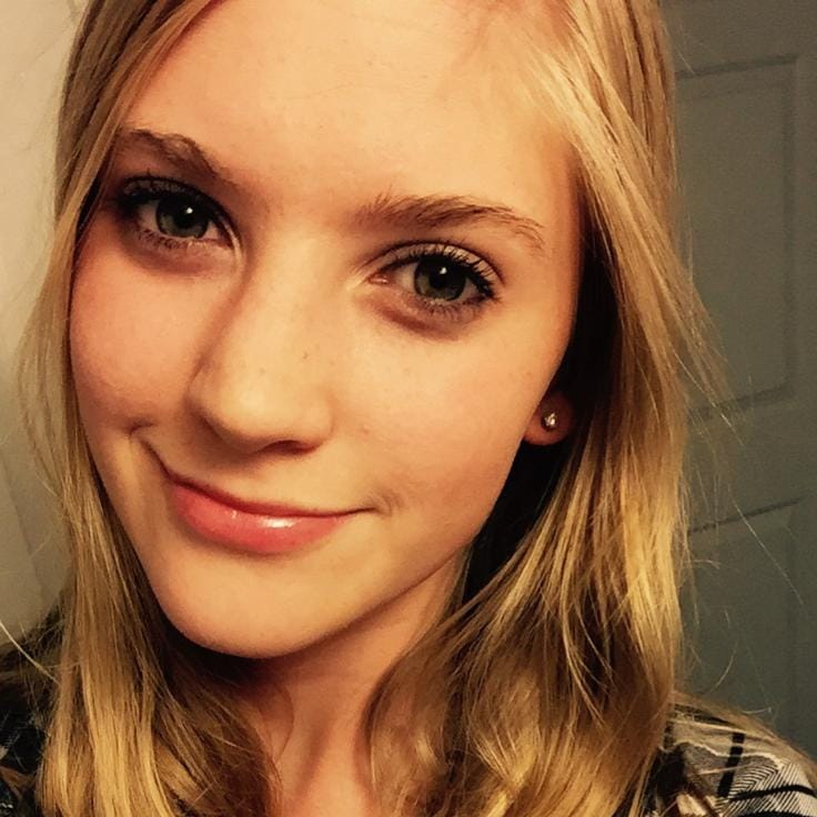 Book Services in San Diego, CA with Hannah B (HANNAH87258)