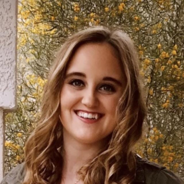 Book Services in Phoenix, AZ with Alexandra C (ALEXANDRA95734)