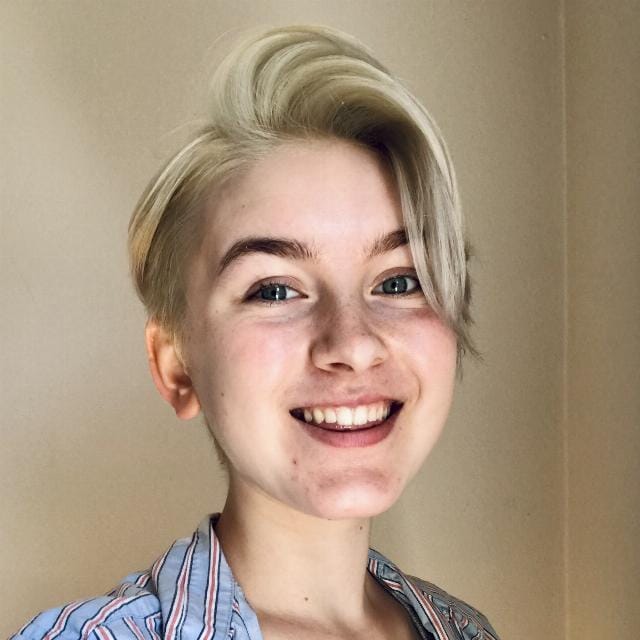 Book Services in Chicago, IL with Nikolette O (NIKOLETTE47069)