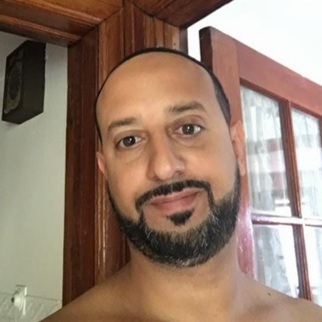 Book Services in Mandeville, LA with David G (DAVID73664)