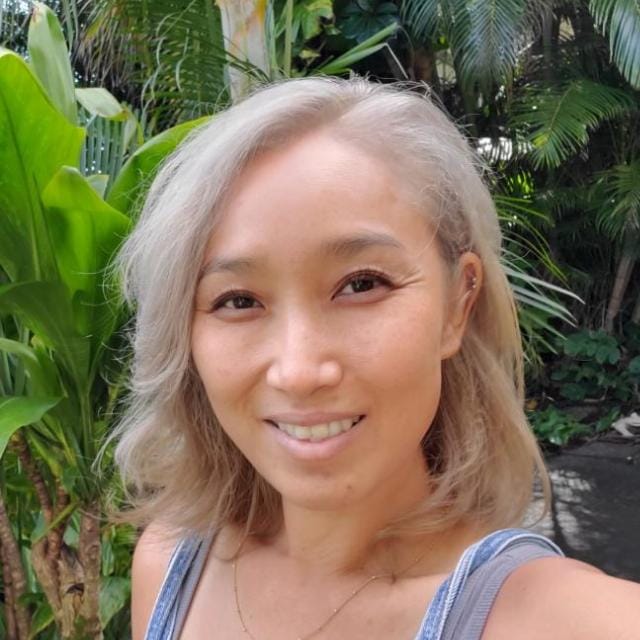 Book Services in Redlands, CA with Tina R (TINA28411)