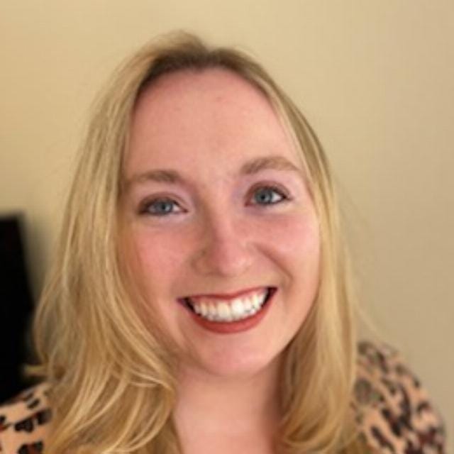 Book Services in Foster City, CA with Shannon G (SHANNON31382)