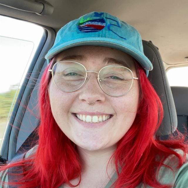 Book Services in Portland, OR with Amber (AMBER17609)