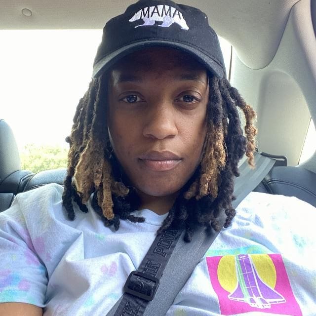 Book Services in Hyattsville, MD with Jalyn D (JALYN84010)