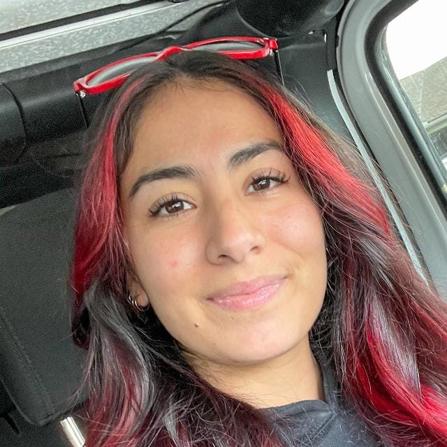 Book Services in Chattanooga, TN with Jackelyn O (JACKELYN88837)