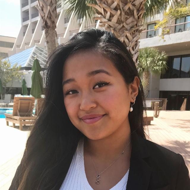 Book Services in Jacksonville, FL with Arianne V (ARIANNE94624)