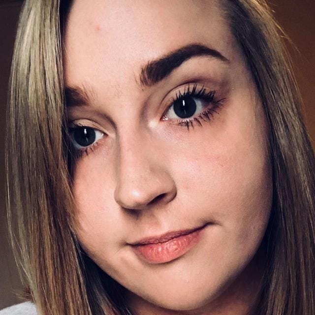 Book Services in Springfield, MO with Rhiannon G (RHIANNON46621)