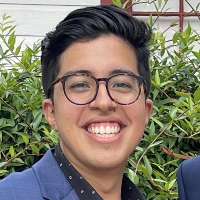 Book Services in Wilmington, NC with Emanuel O (EMANUEL21440)
