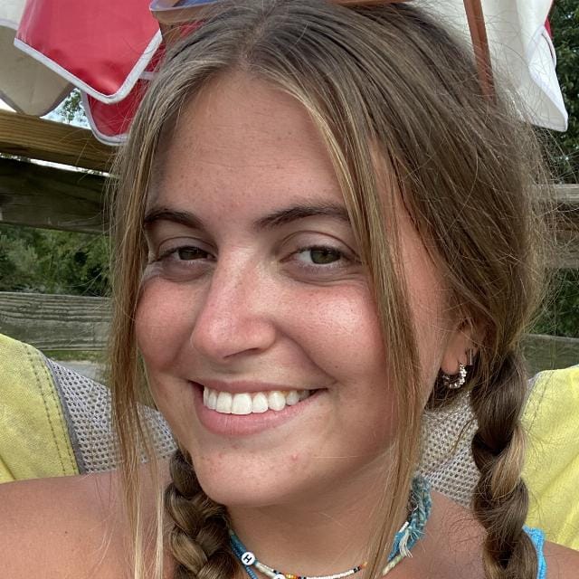 Book Services in Mount Pleasant, SC with Logan H (LOGAN74745)