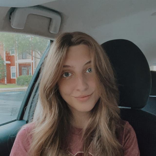 Book Services in Tallahassee, FL with Cynthia R (CYNTHIA82761)